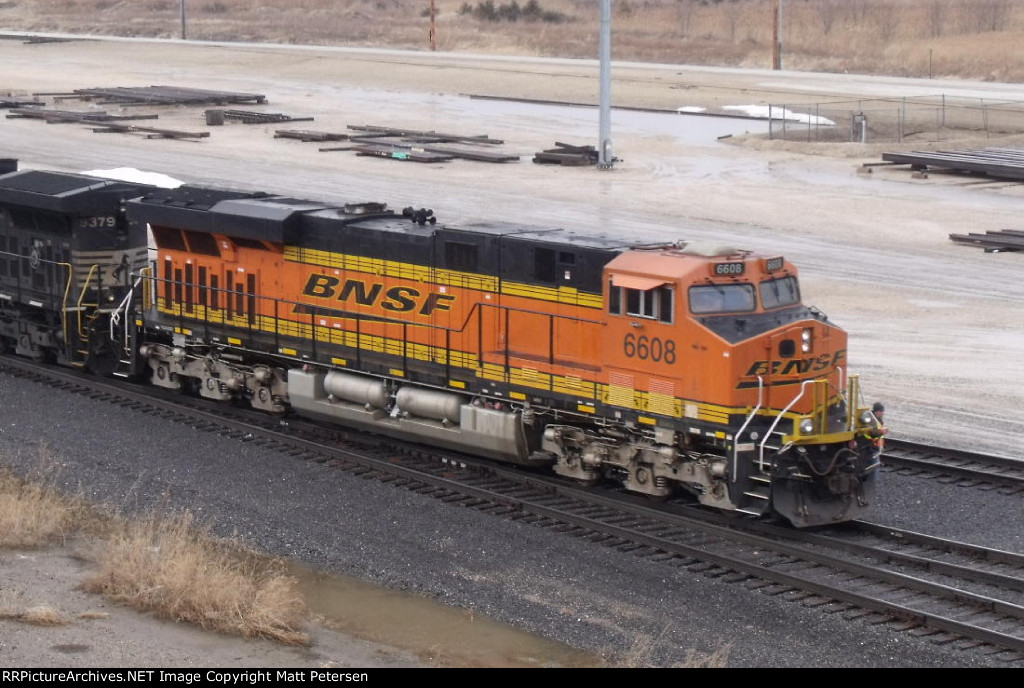 BNSF 6608